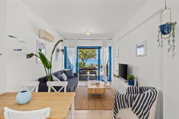 Aura Beachfront Residence By Nomads - Латхи
