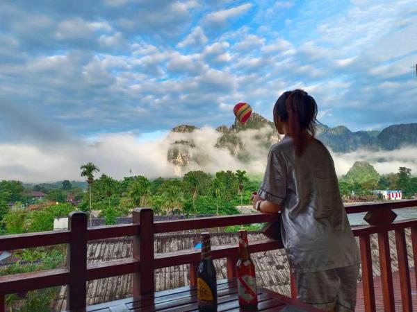 Hana Riverside Hotel - Laos