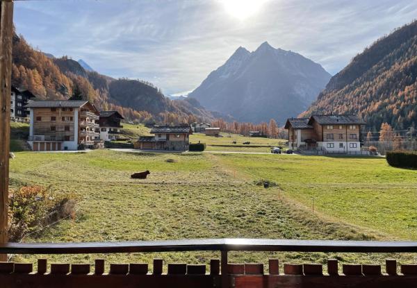 Grand Appartement Moderne Et Calme Avec Vue, Balcon Et Parking Couvert - Grimentz