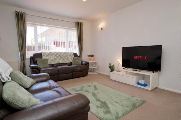 Natures Lodge Fully Furnished Home Coventry - Coventry