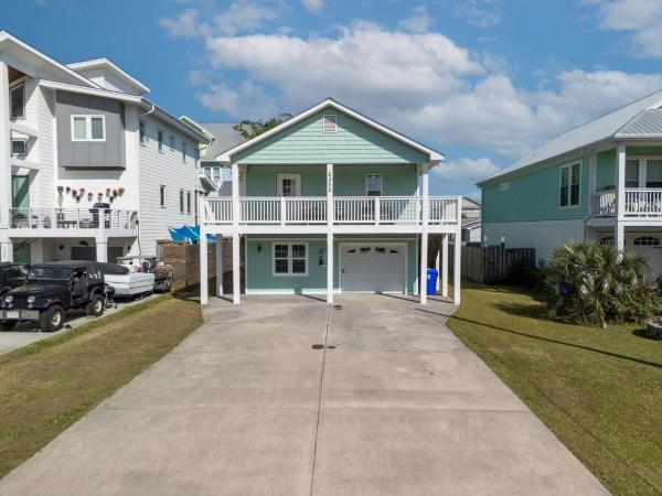 Casa Bonito 5 Bedroom 3 Bathroom Beach House - Carolina Beach