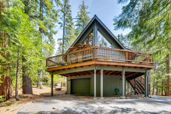 Game Room Blue Lake Mountain Retreat In Arnold - Arnold, CA