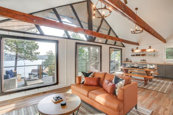 Lake Coeur Dalene Cabin With Boat Slip In Worley! - Lake Coeur d'Alene, ID