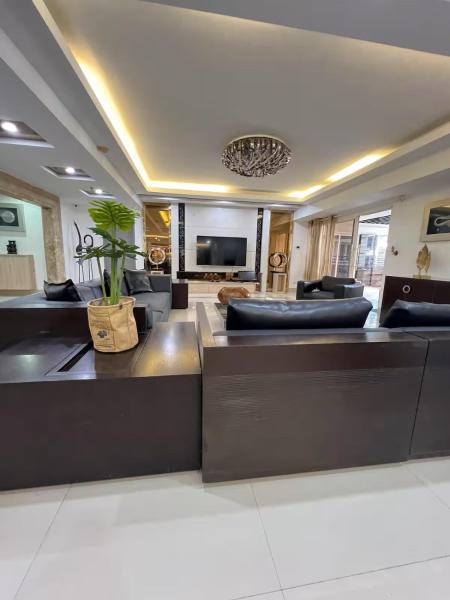 R&r Empire Rental Unit - Las Piñas