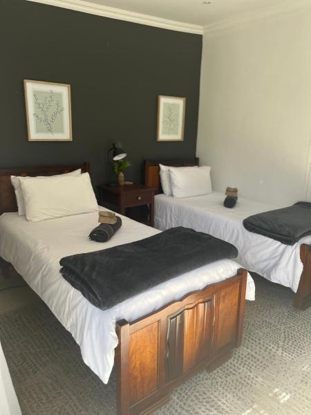 Naude Guest House - Bloemfontein