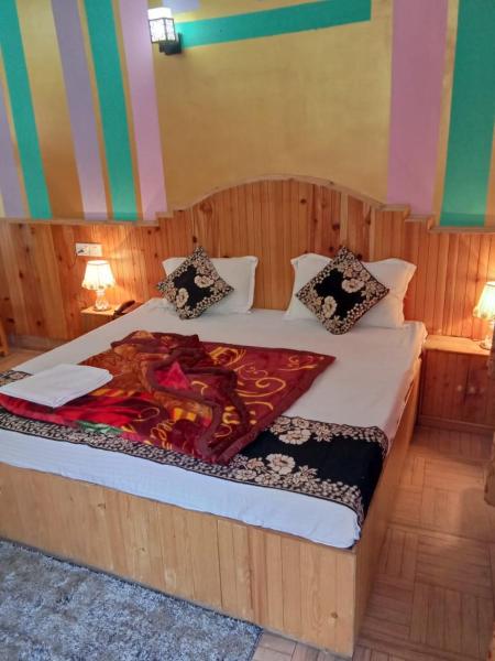 Hotel Hadimba Heights - Manali