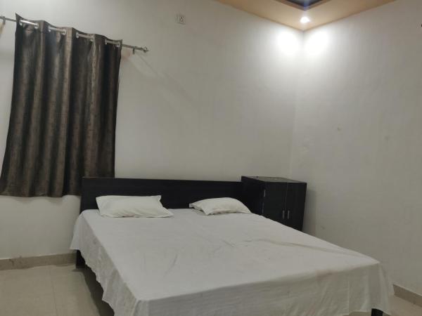 Sadashiv Guest House - Vrindavan