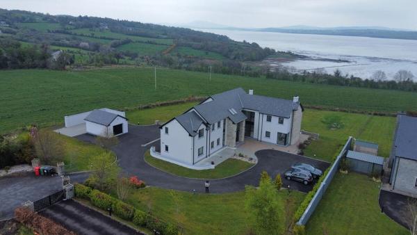 Serene Luxurious Retreat With Sea Views, Entire Home Letterkenny - Letterkenny