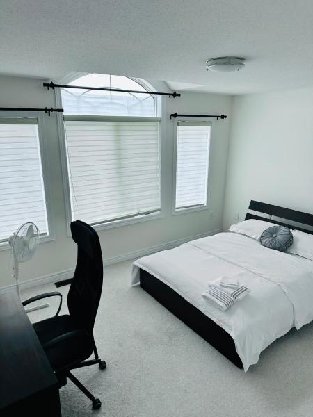 Peaceful And Cozy Stay In Charming Innisfil House - Alliston