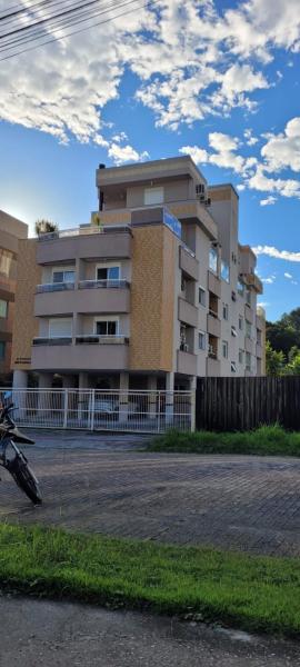 Apartamento 2 Quartos, 2 Banheiros, Em Canasvieiras - Florianópolis