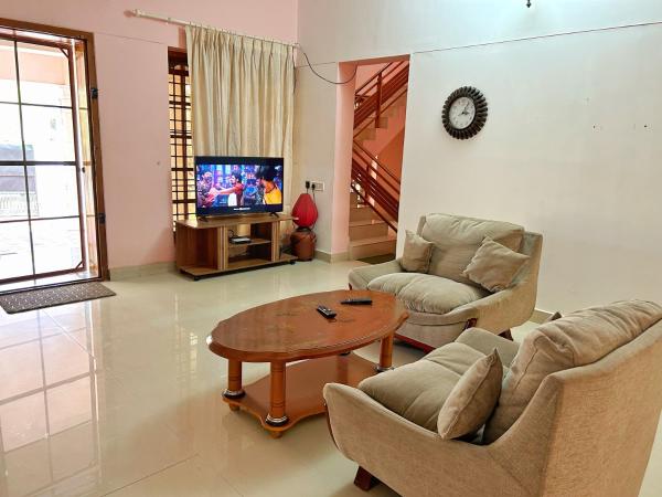 La Casa Trivandrum 4 Bhk Ac Luxury Villa At City Centre, Just 5 Kms From Airport & 3 Kms To Trivandrum Railway Station - ティルバナンタプーラム