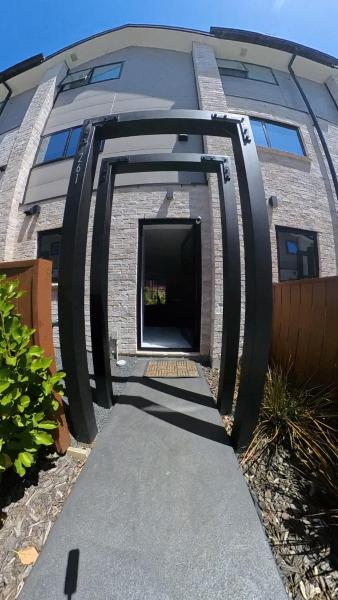 Cosmic Space Close To The City Centre - Lyttelton