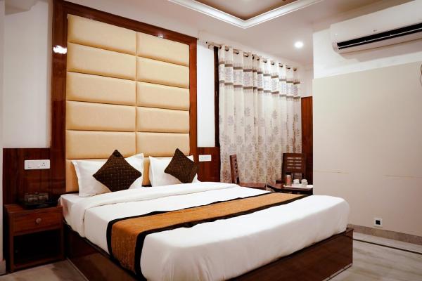 Hotel The Black Gold - Chandigarh