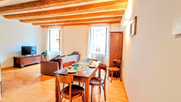 Luxury Flat -Air Cond & Jacuzzi- 100mq, Elegante E Storico, Nel Borgo Medievale - Trento
