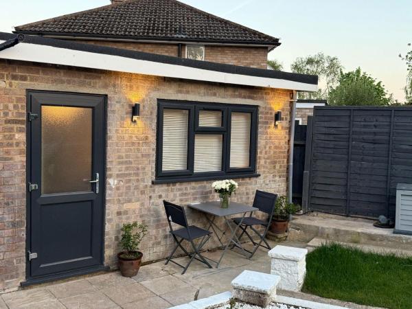 Newly Renovated Guesthouse With Free Parking - Henley-on-Thames