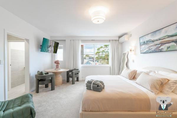 Kozyguru | Forestville | Modern Hotel-style Studio - Gordon