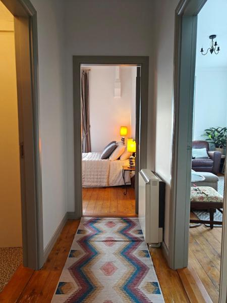 Bright Characterful Apt Ormeau Road - Belfast