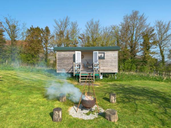 Orchard Hut Sleeps 2- Camping Available Sleeps 2 With Onsite Beauty Spa - Dartmoor Forest