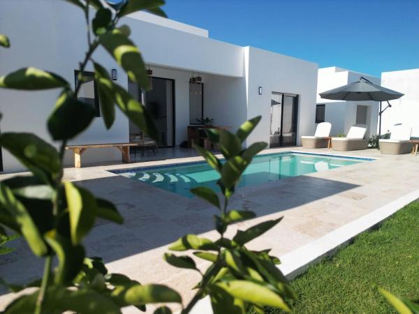 Modern 3 Br Villa With Pool In Upscale Gated Community - Sosúa