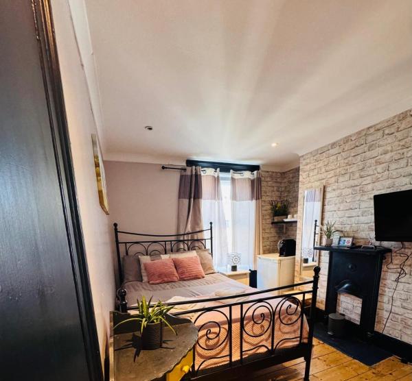 Double Room - Folkestone Harbour - Folkestone