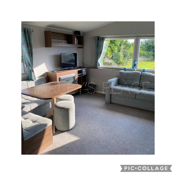 3 Bedroomed Ch Caravan On Presthaven Beach Resort - Gales