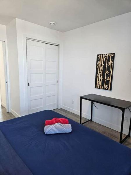 Two-story With 2 Bedrooms 11-7 - Montreal