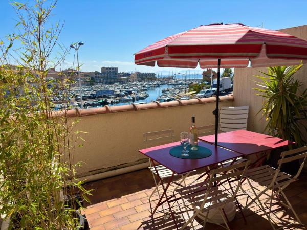 Les Terrasses Du Port Vue Mer Climatisation Et Piscine - Sausset-les-Pins