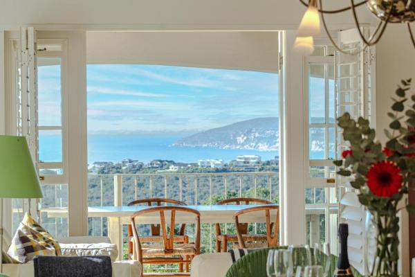 Oceanview Hilltop Villa In Plettenberg Bay Estate - Plettenberg Bay