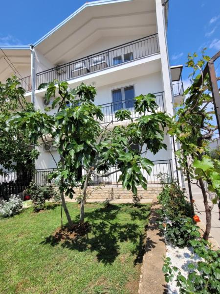 N&m Apartments - Vodice
