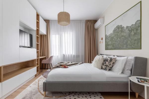 Out Of The Woods - Bukarest