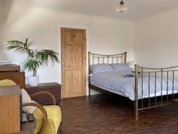 Paradise Heights - Bridport