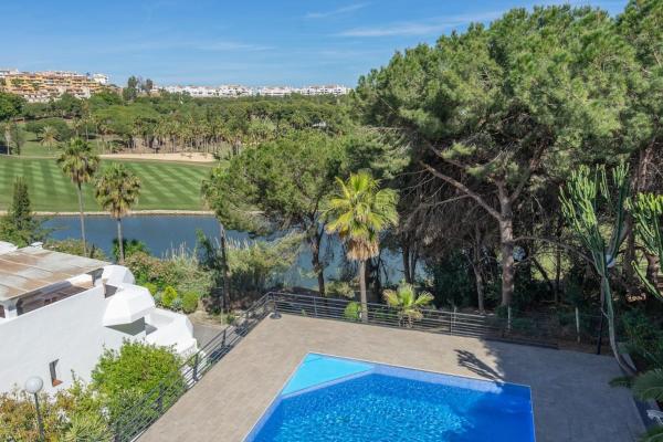 Relaxing Family Retreat With Stunning Golf Views - Torremolinos