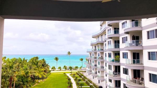 Stunning Oceanview 2 Bed Condo At One Cable Beach - 拿騷