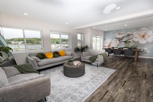 Brand New Cozy Waterfront House W Jacuzzi - New Haven, CT