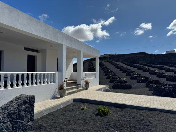Vineyard House - Lanzarote