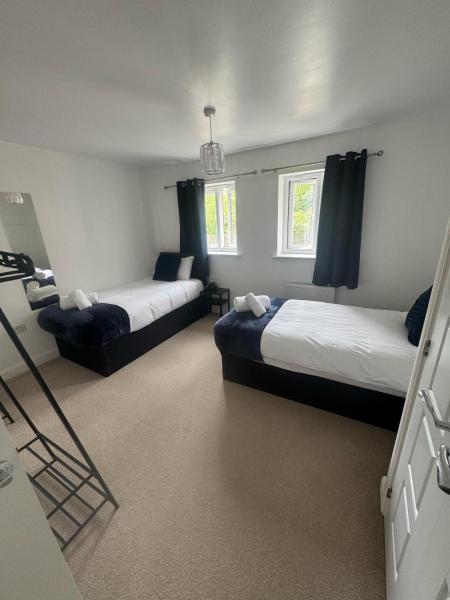 Marylebone Modern Family Home 4 Bedrooms Sleeps 8 Garden Wifi Free Parking - Leicester