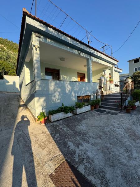 Villa Louis - Vlorë