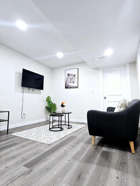 A Cozy Home Away From Home - Fort Saskatchewan