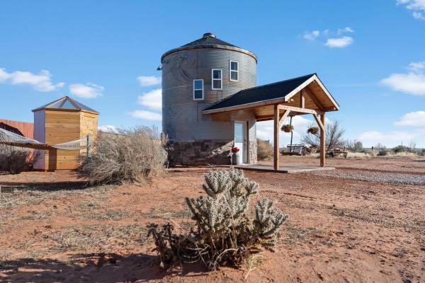 Southwest Silo Stay- 1 Bedroom Near Zion & Bryce - Arizona