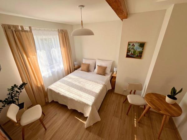 Dom Przy Czerwonym Szlaku - The Red Trail Cottage - Szczyrk