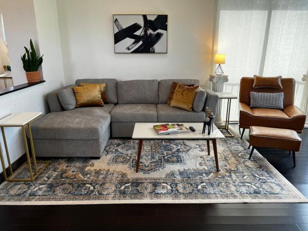 Tree Top Retreat! Private & Close To 5th Ave! - Naples, FL
