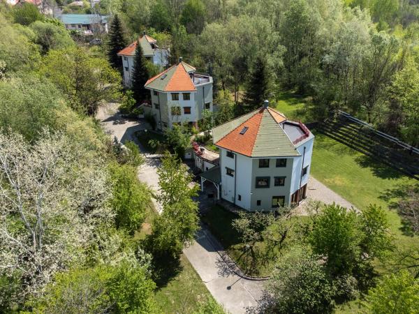 Villa Octogon Câmpina - Telega