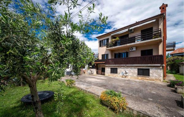 Amazing Apartment In Medulin - Medulin