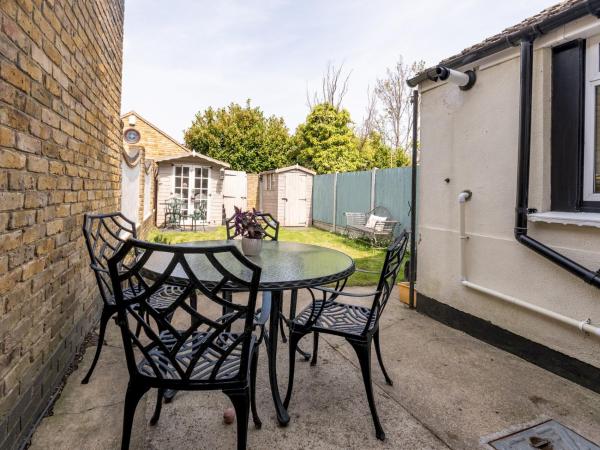 Comfortable 3 Bed Near Southend Pass The Keys - Southend-on-Sea