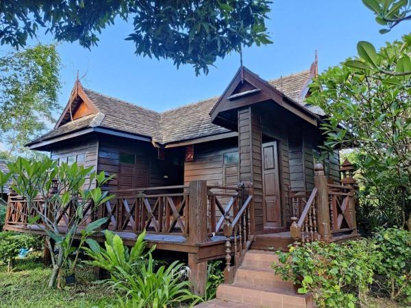 Huen Tip Viman - Chom Thong District