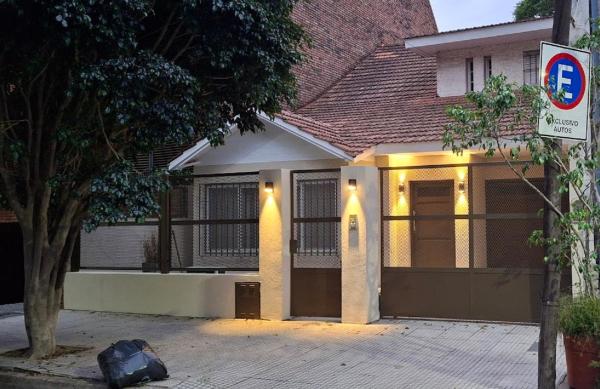 Dos Habitaciónes Independientes Con Baño Privado En Casa Familiar - San Martin, Argentina