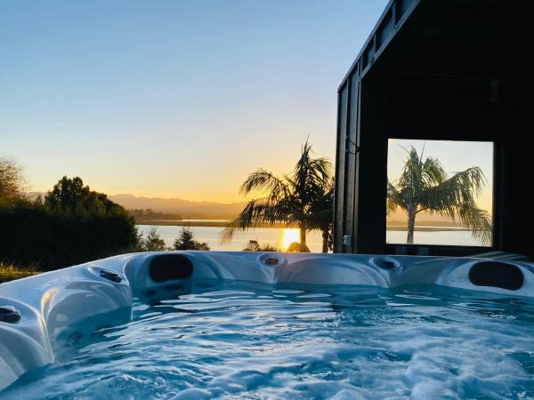 Peninsula Paradise - Ōmokoroa