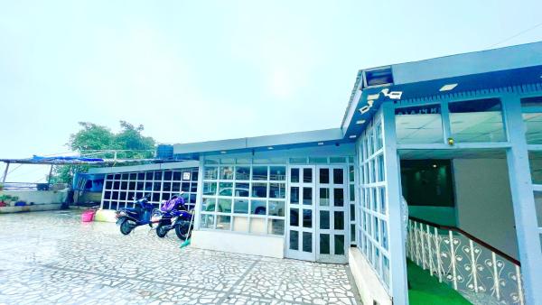 Hotel Luxuary L-p Palace Near Mall Road - Restaurant And Private Parking Facilities - Hygiene & Spacious Room -A Top Rated Hotel In Mussoorie - Mussoorie
