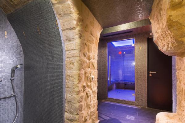 Hôtel Du Triangle D'or - Rueil-Malmaison