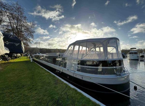 Luxus Wohnschiff Madam President - Kleinmachnow